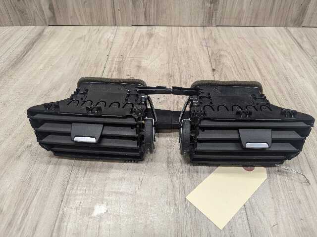 16-23 OEM BMW F39 F48 X1 X2 Center Middle Dash Fresh Air AC Vent Grill ...