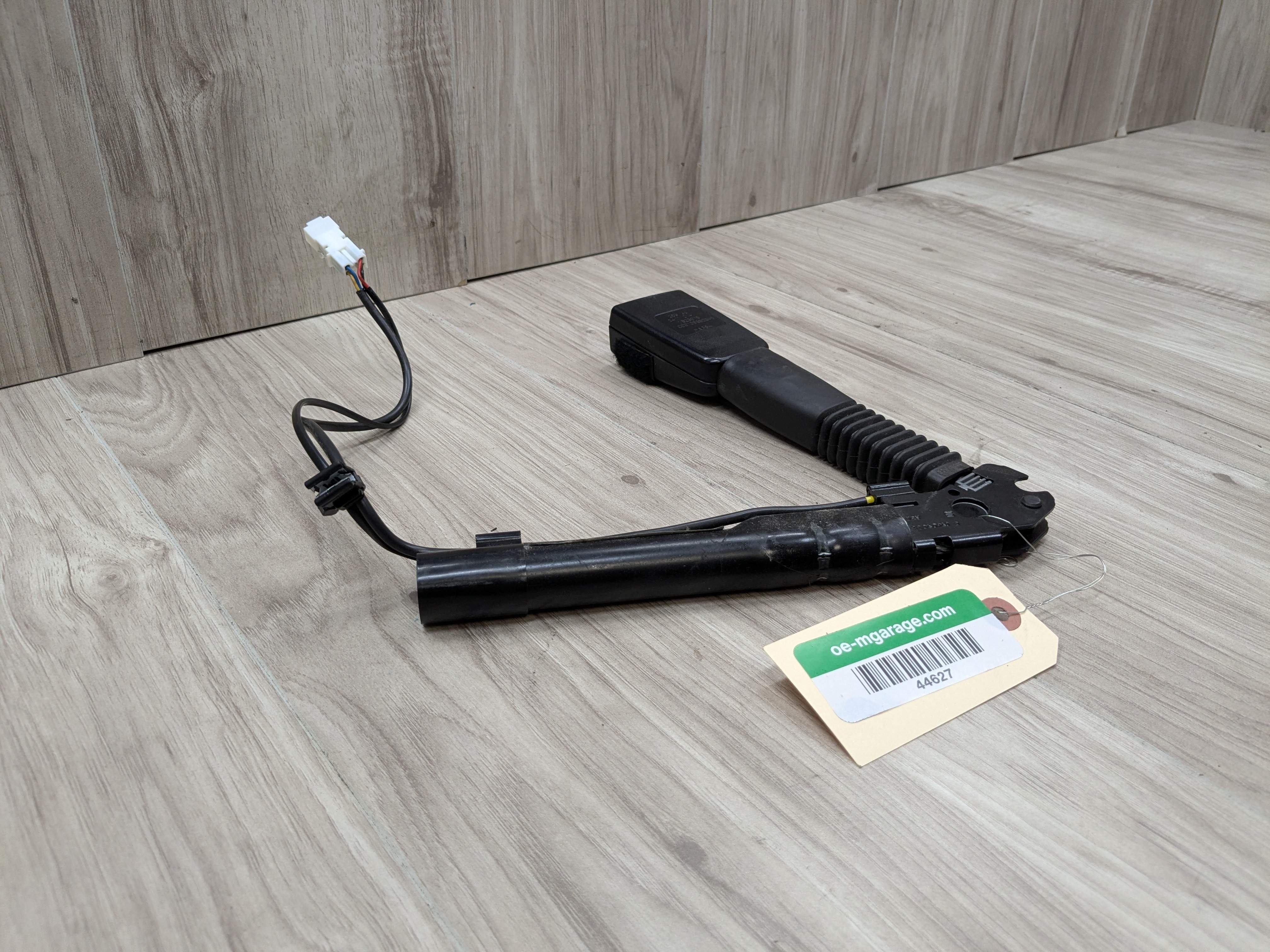 OEM BMW F30 F32 F36 F80 F82 F87 M3 Front Left Driver Seat Belt Buckle ...