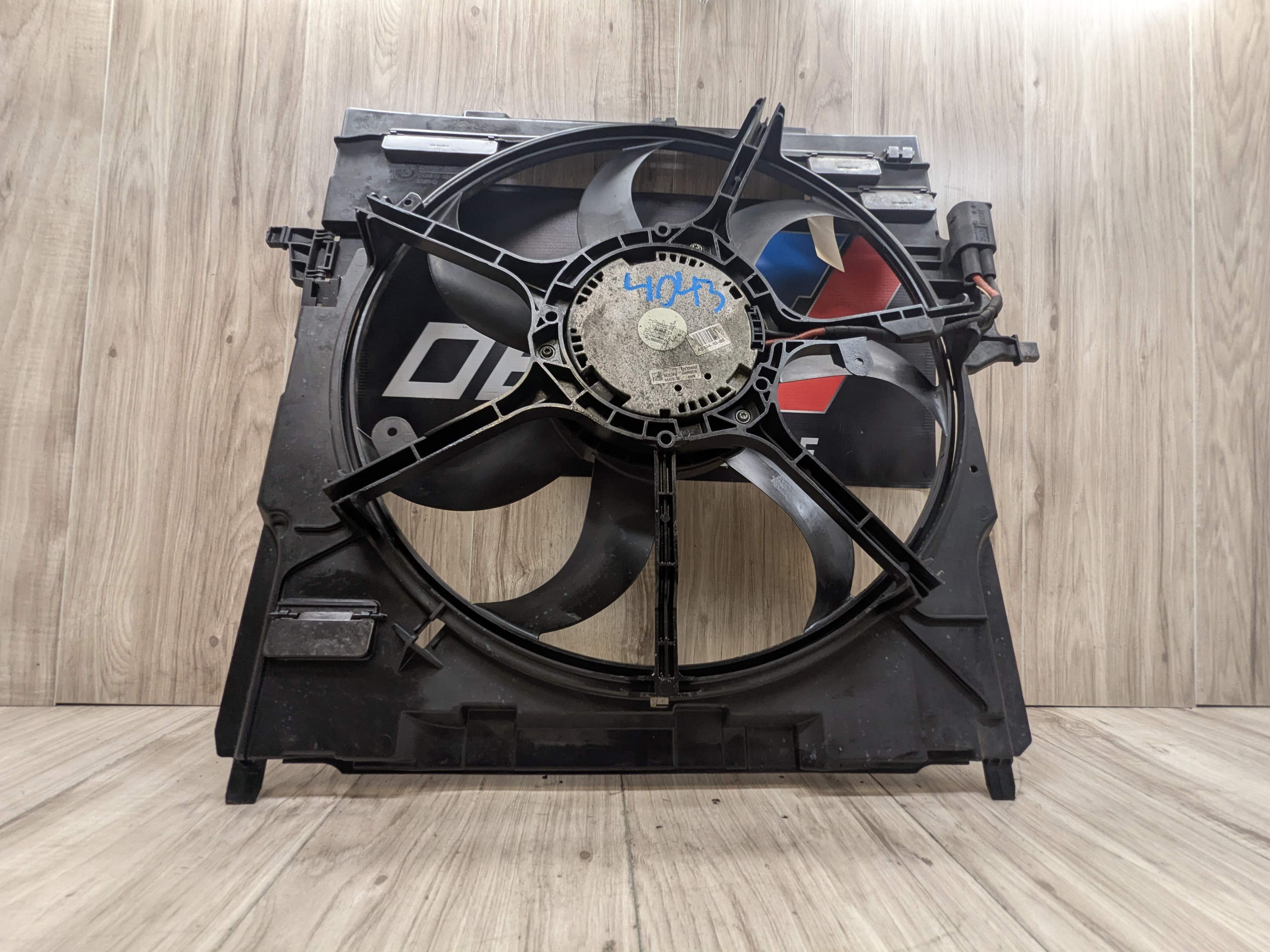 07-10 OEM BMW E70 X5 Electric Radiator Cooling Fan Shroud w/ Motor N52 ...