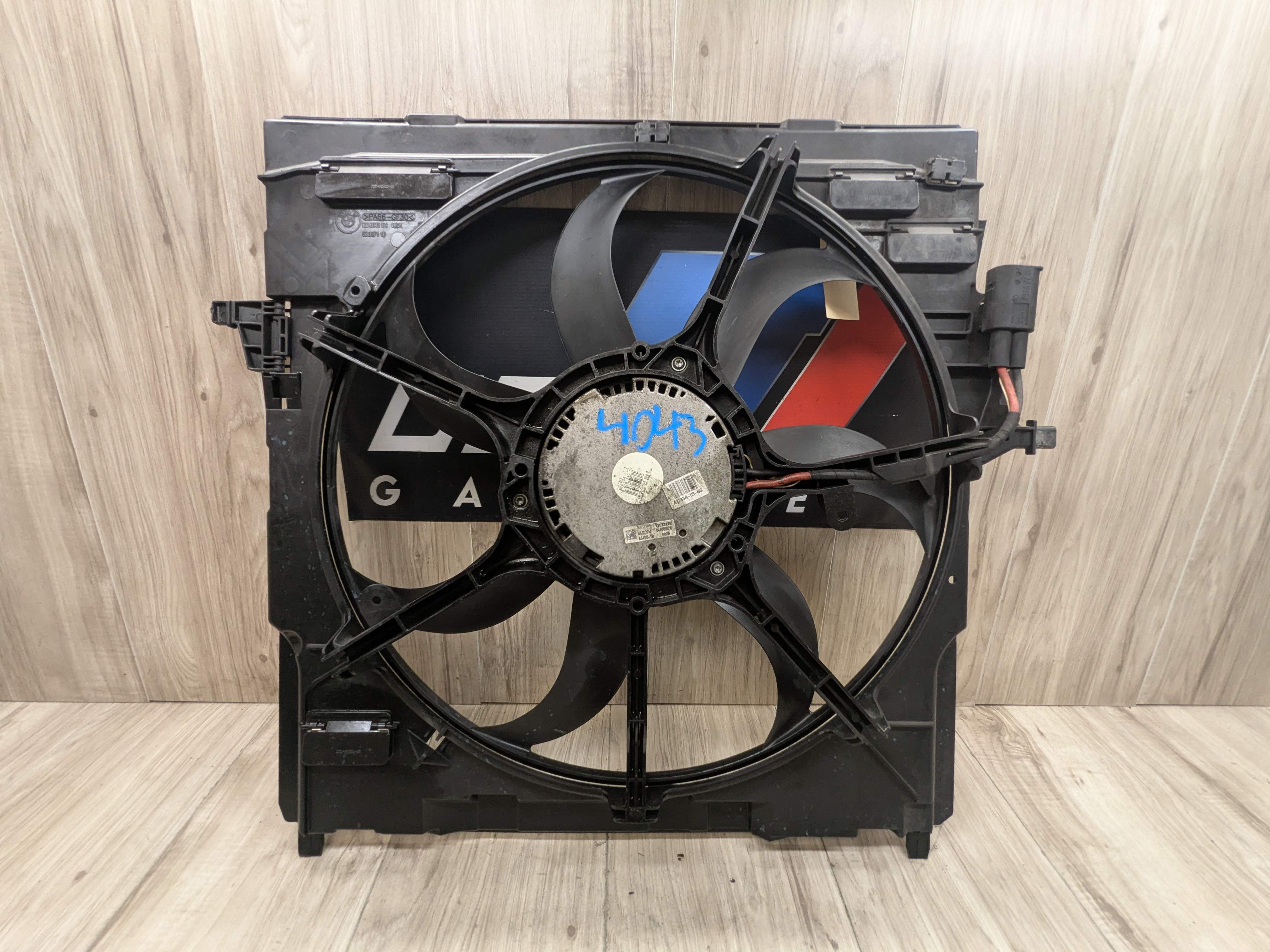 07-10 OEM BMW E70 X5 Electric Radiator Cooling Fan Shroud w/ Motor N52 ...