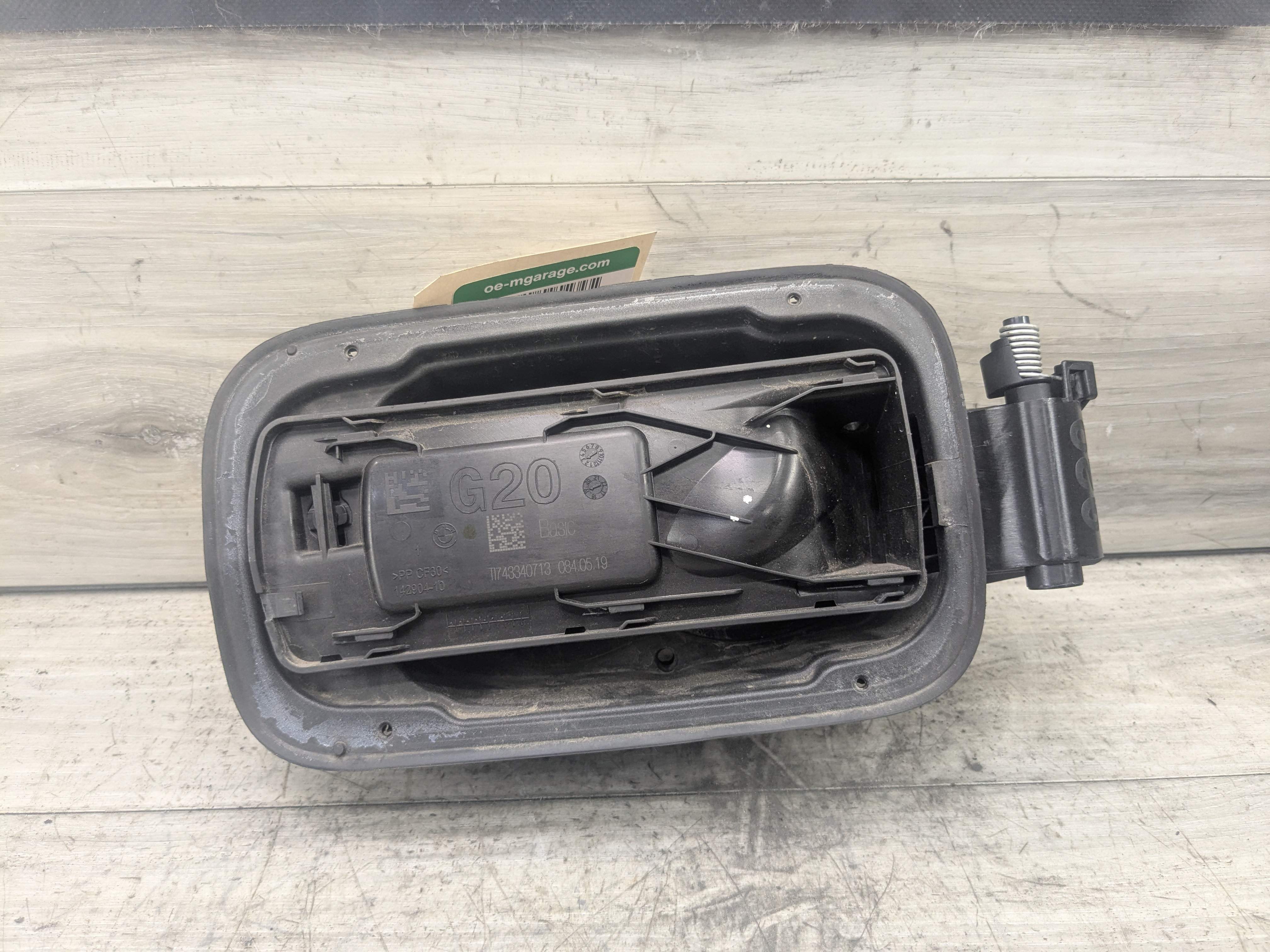 OEM BMW G20 G80 330 M340 M3 Gas Cover Lid Release Open Bracket Actuato ...