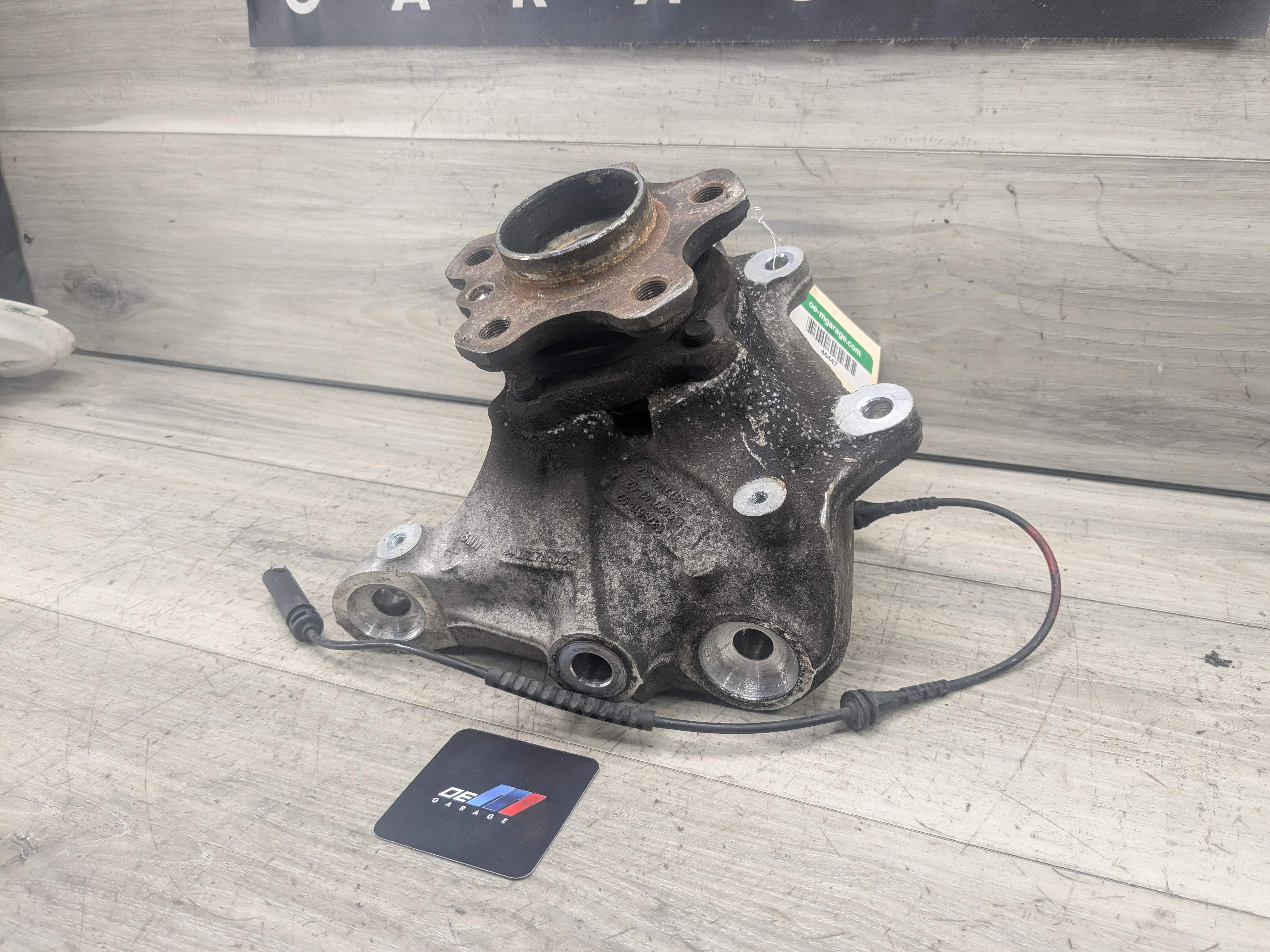 OEM BMW G20 G22 G23 330 M340 FRONT Left Driver Hub Spindle Knuckle Bea ...
