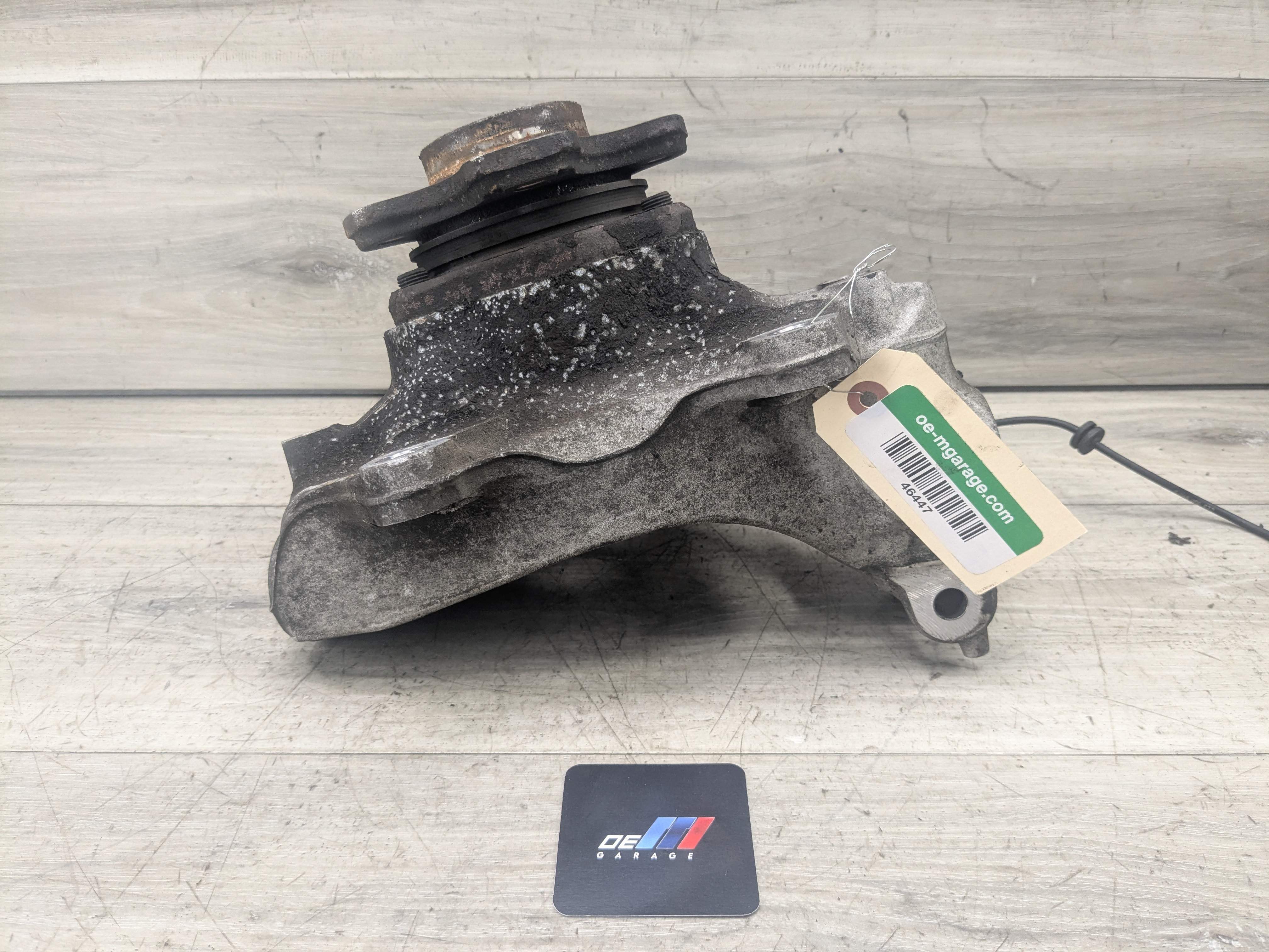 OEM BMW G20 G22 G23 330 M340 FRONT Left Driver Hub Spindle Knuckle Bea ...