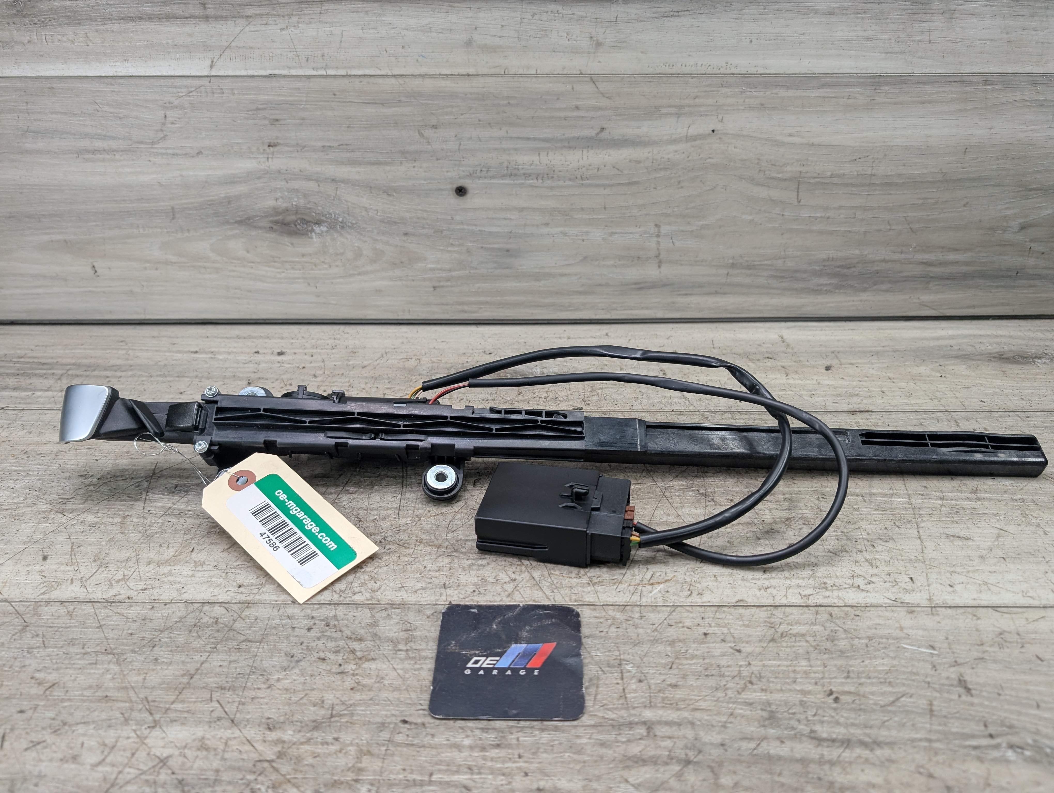 OEM BMW F32 F82 M4 Front Left Driver Side Seat Belt Handover Extender ...