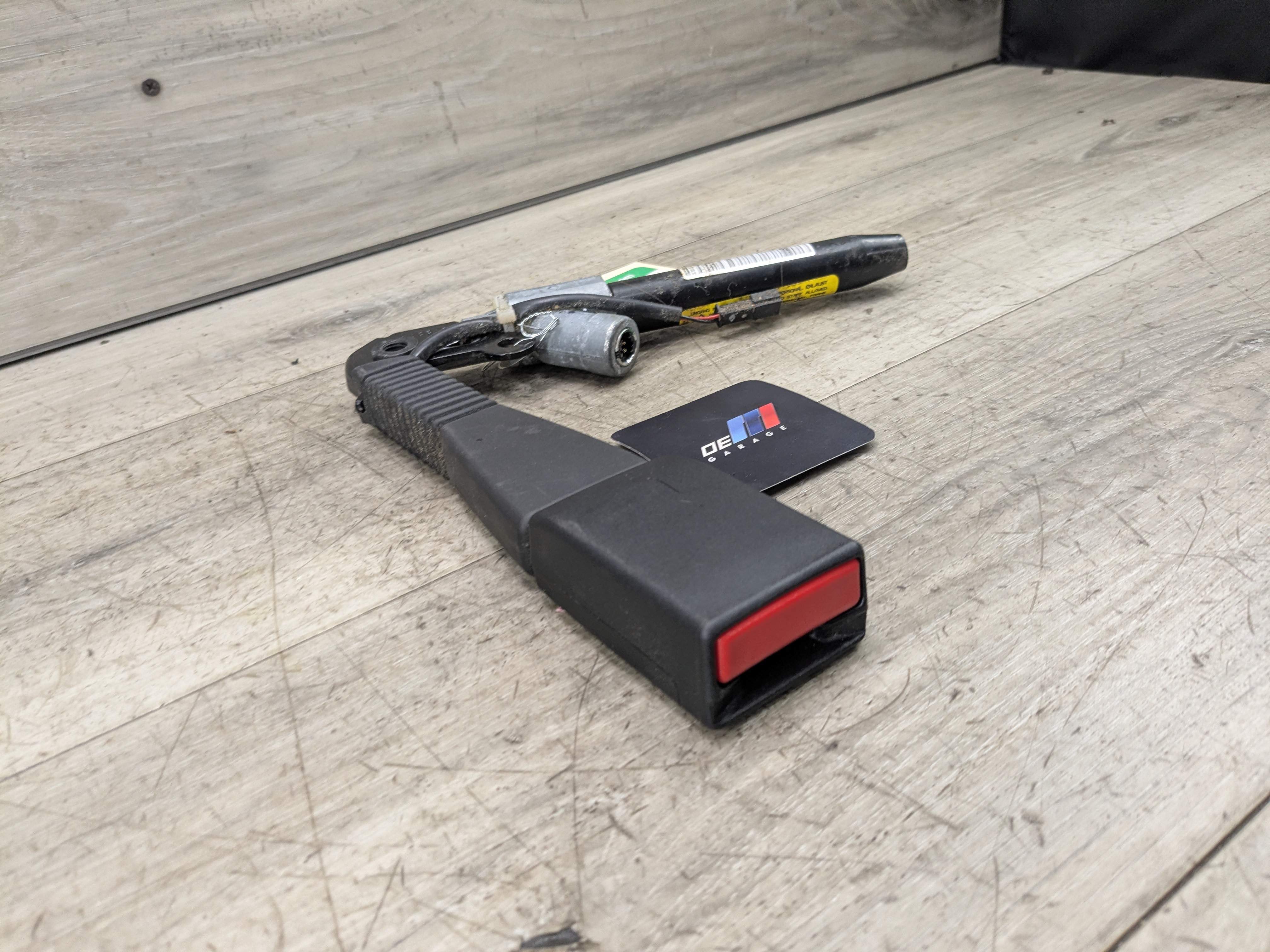 OEM BMW E70 E71 X5 X6 X5M X6M Front Right Passenger Seat Belt Buckle T ...