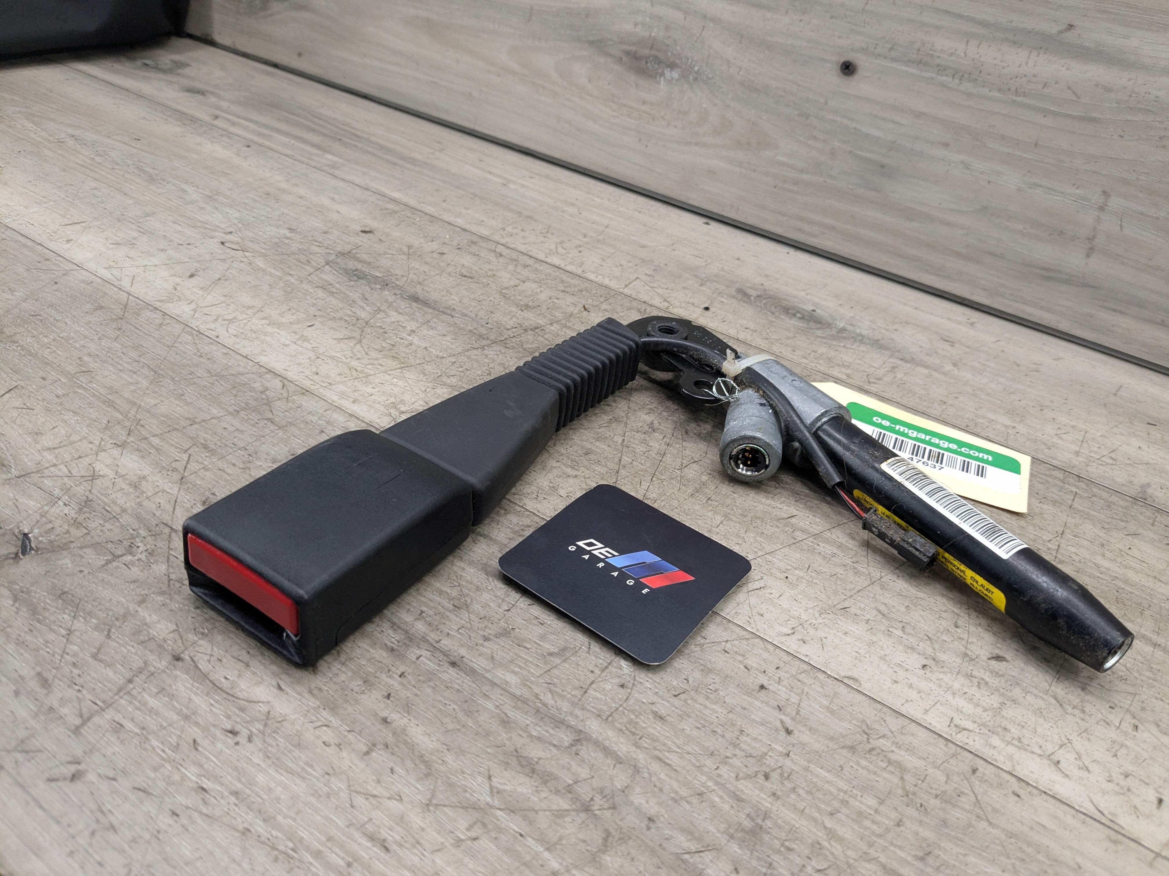 OEM BMW E70 E71 X5 X6 X5M X6M Front Right Passenger Seat Belt Buckle T ...