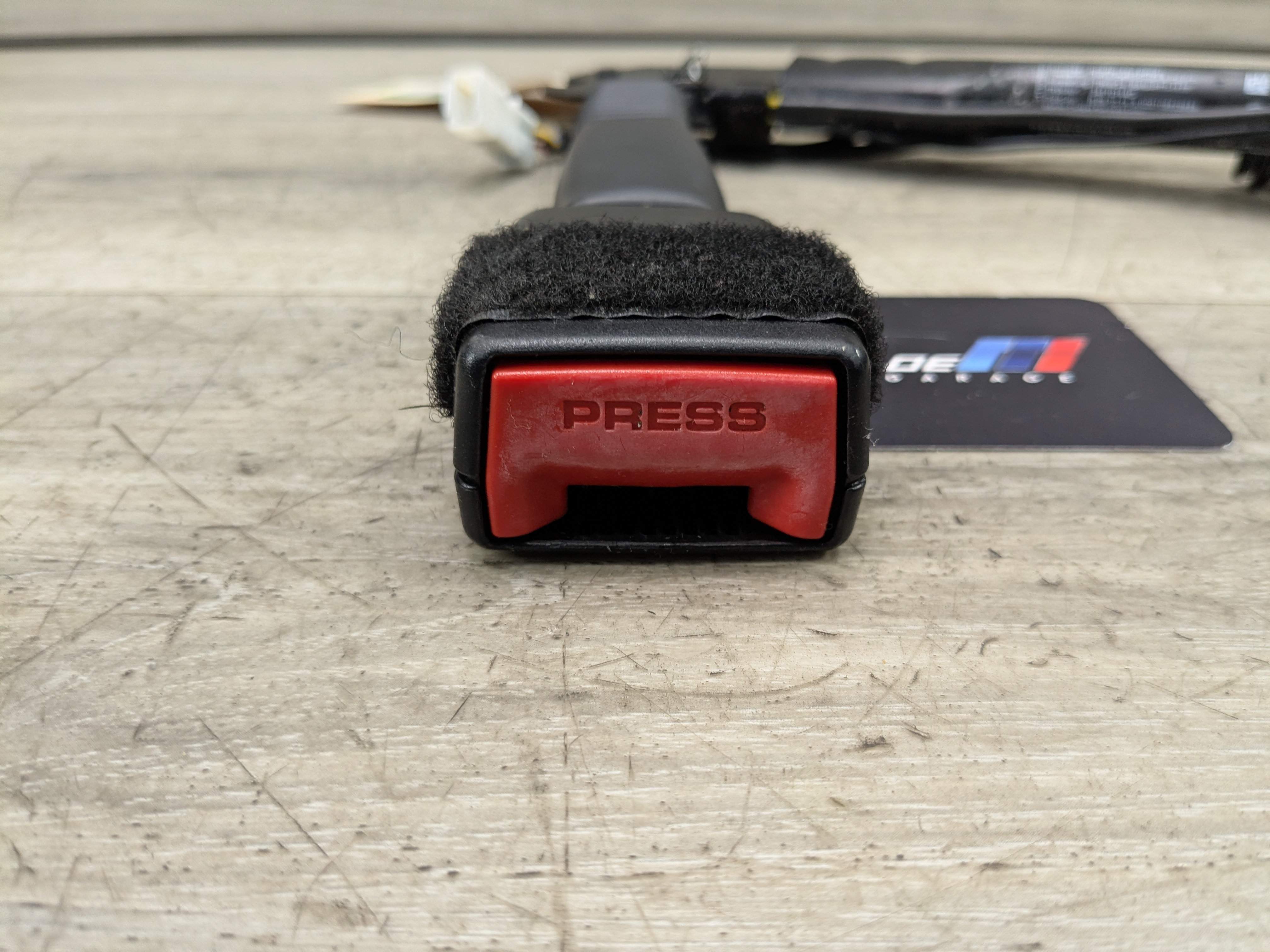 OEM BMW F30 F32 F36 F80 F82 F87 Front Right Passenger Seat Belt Buckle ...