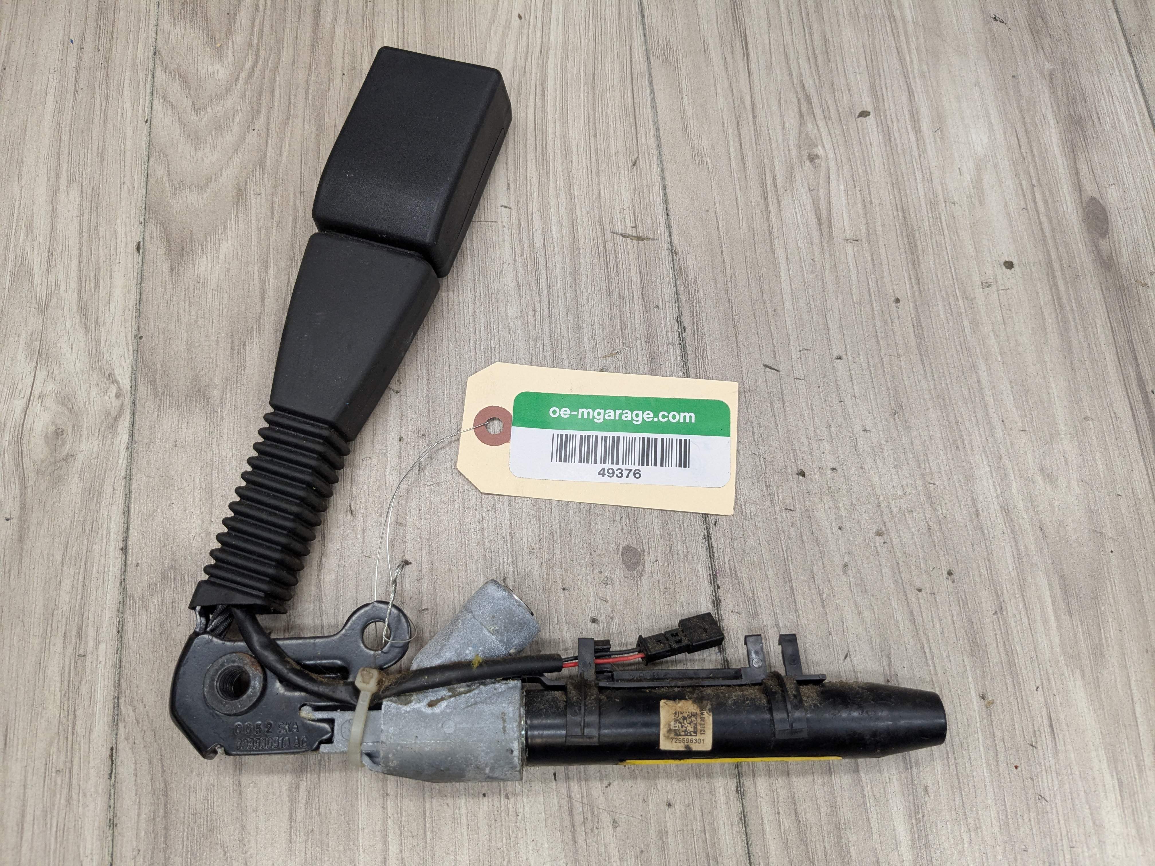 OEM BMW E70 E71 X5 X6 X5M X6M Front Left Driver Seat Belt Buckle Tensi ...