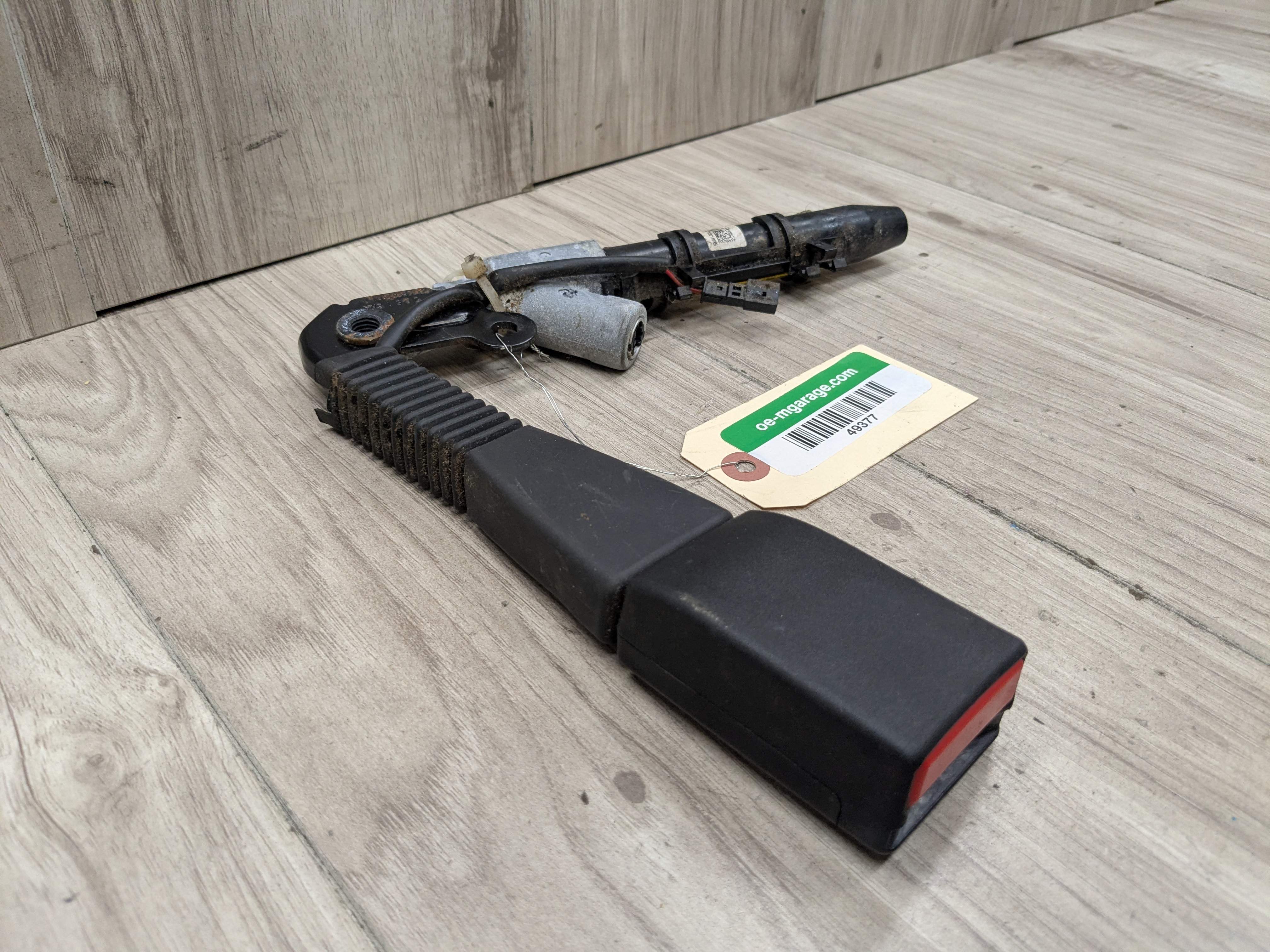 OEM BMW E70 E71 X5 X6 X5M X6M Front Right Passenger Seat Belt Buckle T ...